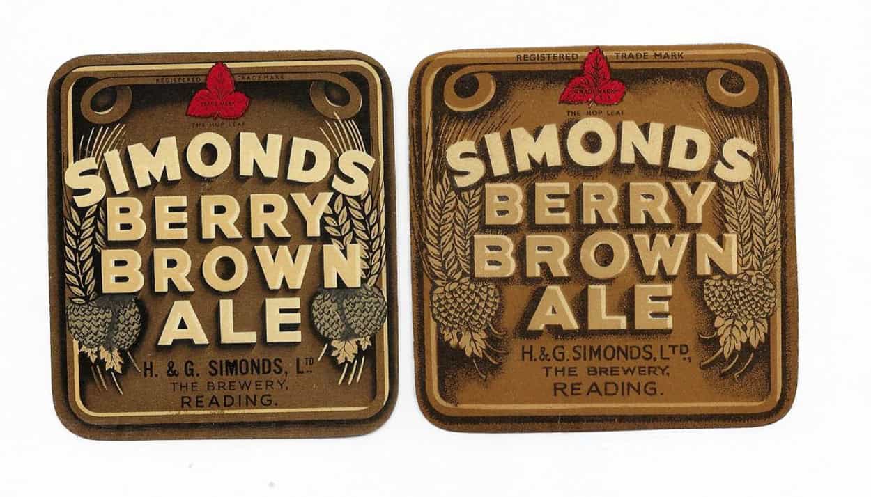 SIMONDS – BERRY BROWN ALE – SHINY PAIR – SEE 2 PICS – British Beer Labels